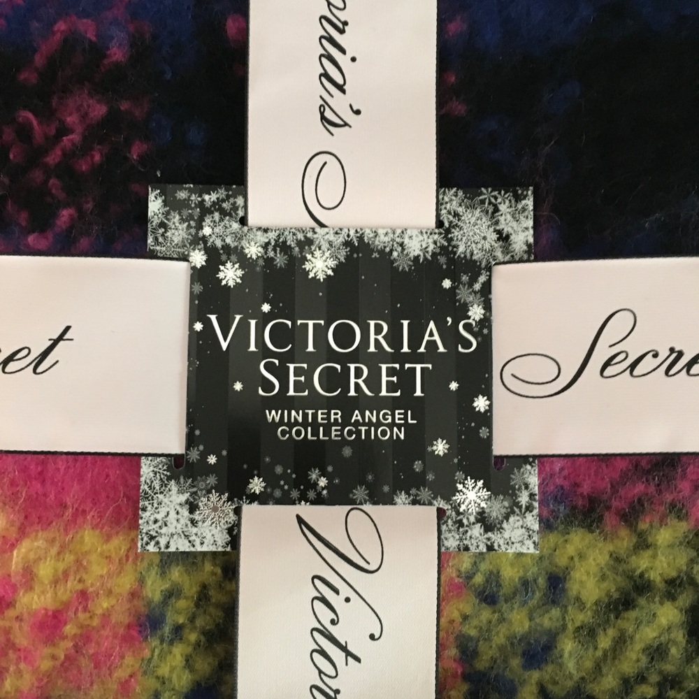 Victoria’s Secret Winter Angel Collection Scarf - Gem